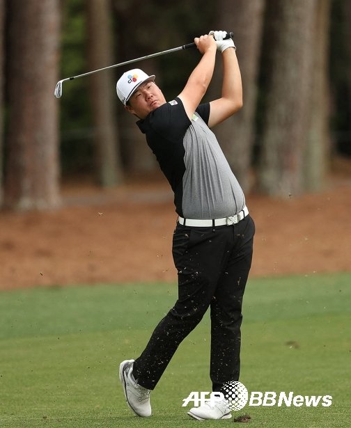 임성재, RBC 헤리티지 2R 공동 4위…세계1위 존슨은 19위 [PGA] : 네이트 스포츠