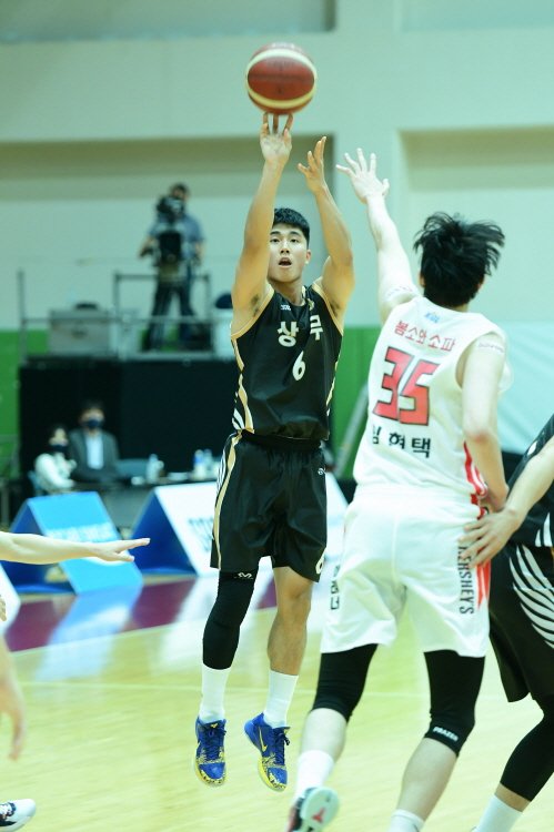 '7G 6승' KGC와 '시즌 첫 연승' LG 맞대결…창과 방패의 싸움[프리뷰] : 네이트 스포츠