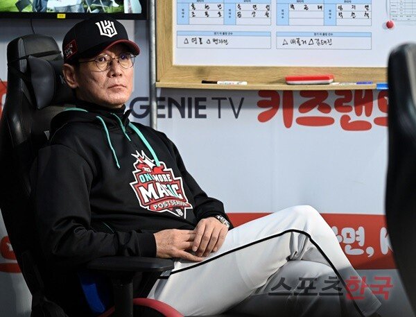 kt wiz 이강철 감독의 전망 "오늘은 정말 선발투수 싸움"[준PO 5] : 네이트 스포츠