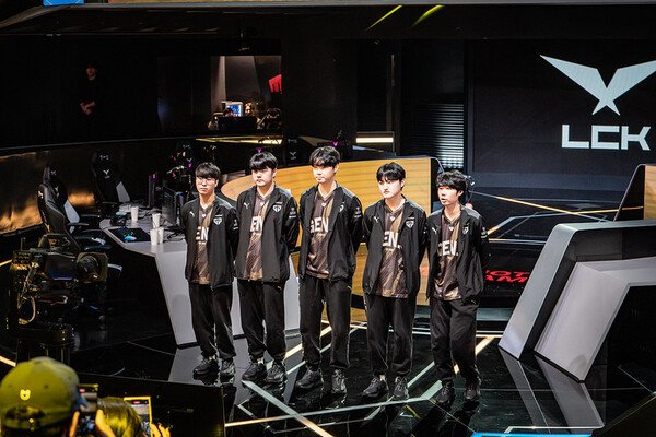 '경주 가자' 젠지, 디플러스 기아 상대 매치 16연승 달성 및 승자조행[LCK PO] : 네이트 스포츠