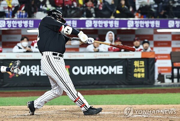 '김현수 역전포 쾅!'…LG, 폰세 상대 4회초 2-1 리드[KS3] : 네이트 스포츠