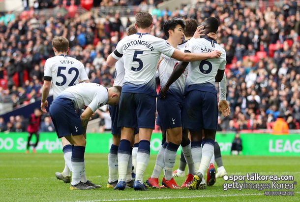 [EPL 26R] 손흥민 3경기 연속골…토트넘, 레스터에 3-1 승리 '4연승' : 네이트 스포츠