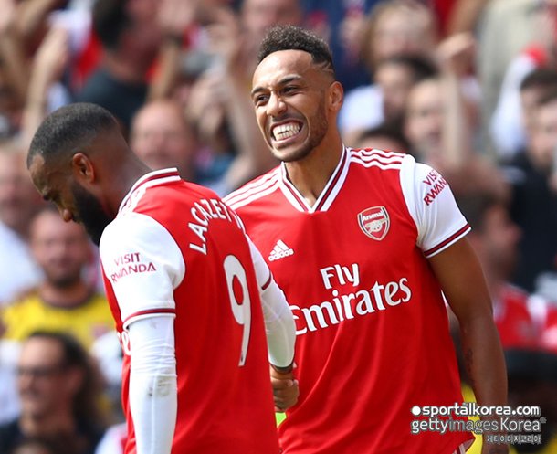 [EPL 2R] '오바메양 결승골' 아스널, 번리 2-1 제압…10년만 개막 2연승 : 네이트 스포츠