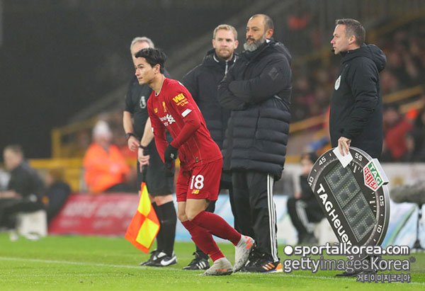 [EPL 24R] '40경기 무패' 리버풀, 울버햄튼에 2-1 승…미나미노 리그 데뷔 : 네이트 스포츠