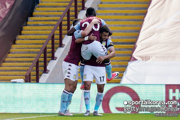 [EPL 35R] 끝나지 않은 잔류전쟁, 빌라는 팰리스에 2-0 승…왓포드 4점차 추 : 네이트 스포츠