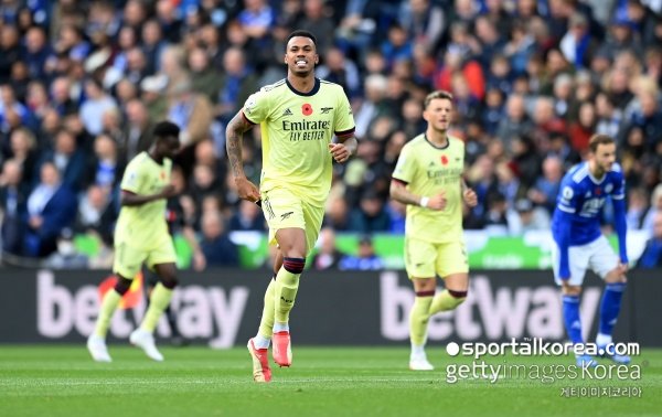 [EPL 10R] '마갈량이스 결승골' 아스널, 레스터에 2-0 승리…'리그 7G 무패' : 네이트 스포츠