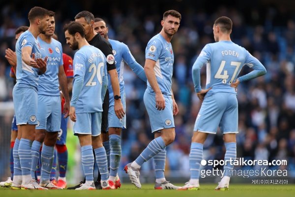 [EPL 10R] '라포르테 퇴장' 맨시티, 팰리스에 0-2 충격패…'선두 경쟁 빨간불' : 네이트 스포츠