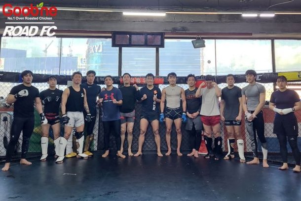 김수철 상대 타이틀 방어전…박해진 "한국 MMA에 기억될 선수 되고파" : 네이트 뉴스