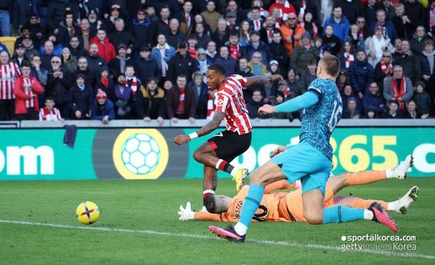 [EPL 17R] '다이어 대형사고 극복' 토트넘, 브렌트포드와 2-2 무승부 : 네이트 스포츠