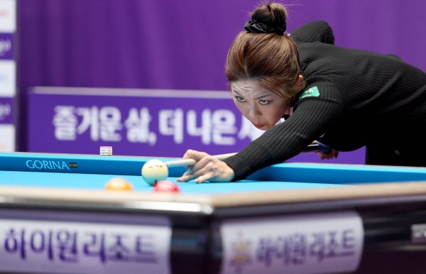 'LPBA 뉴스타 탄생!' 2001년생 정보윤1, 첫 준결승 진출…'여제' 김가영, 개인투어 28연승 질주 : 네이트 스포츠