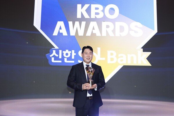 38세에 타격왕을? '역대 최고령' 기록 나올 뻔했네…'KBO 유일무이' 타이틀 가져갔다, 다음은 '골든글러브 10회 수상' : 네이트 스포츠