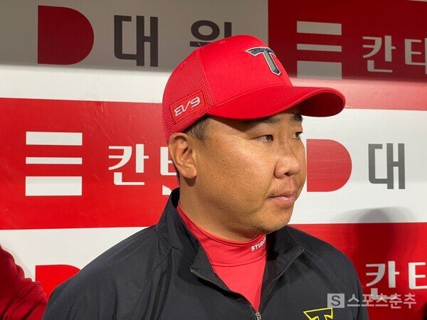 교통사고 후 복귀한 KIA 황동하 긴장?…이범호 감독 "146~147km 던지더라. 내년이 더 중요" [스춘 현장] : 네이트 스포츠