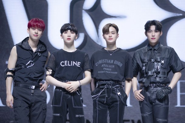 [SS뮤직]"소년에서 청년으로"…'세이비어'로 업그레이드 된 AB6IX 보여줄까(종합) : 네이트 연예