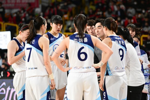 '얽히고설키고' WKBL 2~4위, 진짜 '마지막날' 결정되나 [SS 시선집중] : 네이트 스포츠