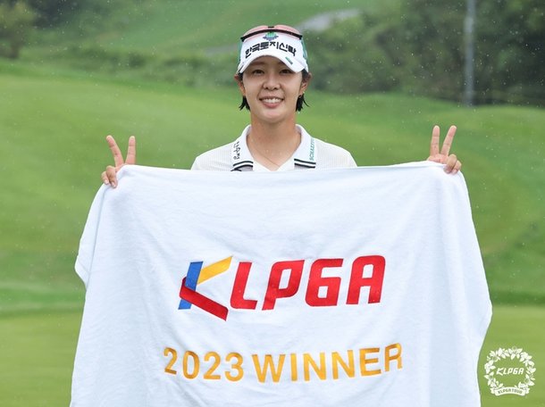 KLPGA투어 상반기 가장 빛난 별 박지영…대상·위믹스 포인트 1위 : 네이트 스포츠