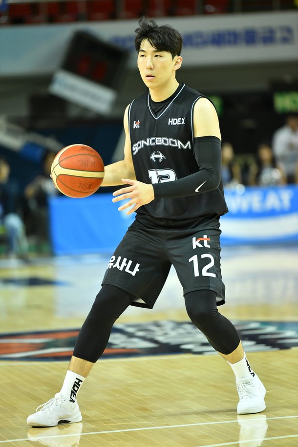 KT 전체 1순위 신인 문정현, KBL 데뷔전 어땠나?[SS현장] : 네이트 스포츠