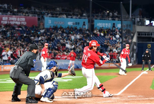 만루 홈런 폭발!→그런데 '패배'라니…SSG, KBO 42년 역사상 '최초의 팀' 됐다 [준PO3] : 네이트 스포츠