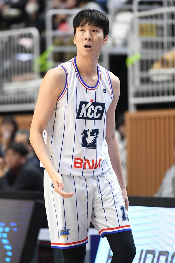 '슈퍼팀' KCC의 '비밀병기' 전준범 복귀 효과 볼까?[SS현장] : 네이트 스포츠