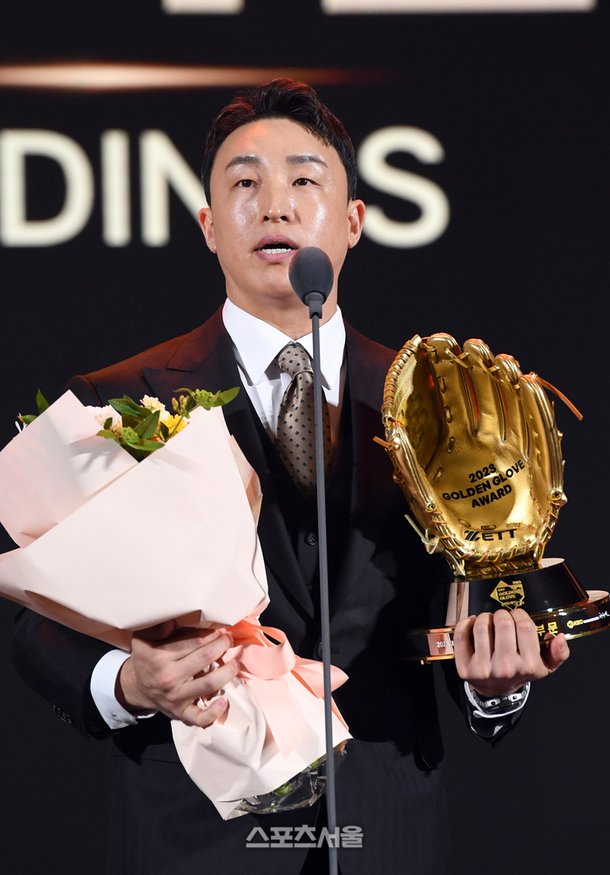 "내가 롯데 떠난 이유는…" 손아섭이 이대호 앞에서 밝힌 솔직한 이유[SS시선집중] : 네이트 스포츠