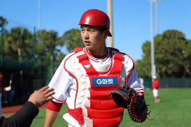 '한두솔-조형우 투타 MVP' SSG, 캠프 두 번째 자체 홍백전 마무리…이제 대만서 '실전' [SS시선집중] : 네이트 스포츠