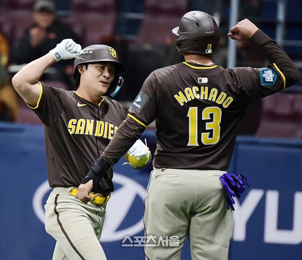 MLB 'LAD-SD' 서울개막전 첫 홈런의 주인공, 아이오닉5도 품는다! : 네이트 스포츠