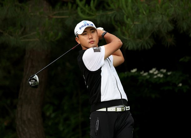 '신예' 조우영, 베테랑 엄재웅 꺾고 '파죽지세' KPGA투어 데상트 매치 4강 선착 [SS현장] : 네이트 스포츠