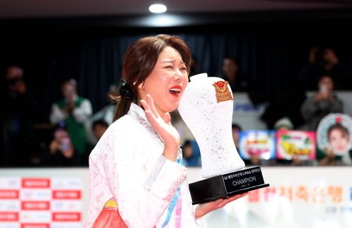 LPBA '퀸' 김가영 설날 통산 13승+6연속우승+36연승 싹쓸이, 통산 상금 6억원 육박 : 네이트 스포츠