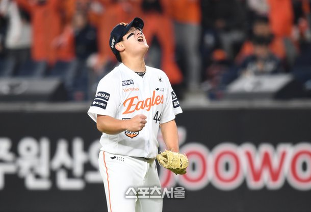 '33SV 한화 역사→가을 악몽' 김서현, 롤러코스터 2025시즌…다 잊고, 대표팀에서 다시! [SS시선집중] : 네이트 스포츠