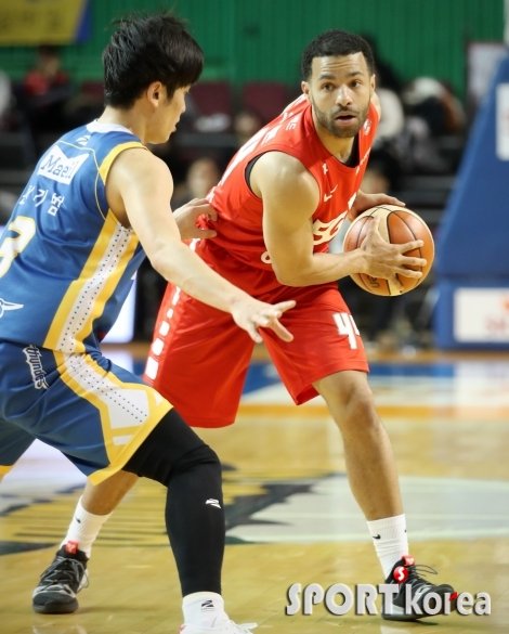 새얼굴 로프튼, KBL 데뷔전 : 네이트 스포츠