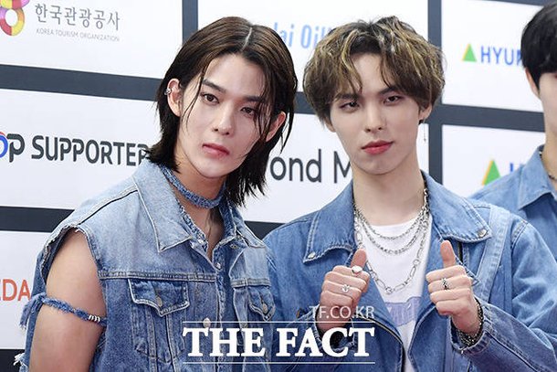 CIX 배진영, 장발과 청청패션으로 '야성미 풀장착!' [TF사진관] : 네이트 뉴스