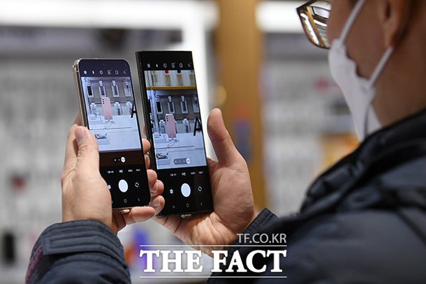 '갤럭시 시리즈 끝판왕'…베일 벗은 갤럭시S23 시리즈 [TF사진관] : 네이트 뉴스