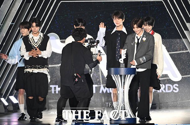 [2024 TMA] NCT WISH, '넥스트 리더' 수상…청량한 힐링 에너지 선보여 : 네이트 연예