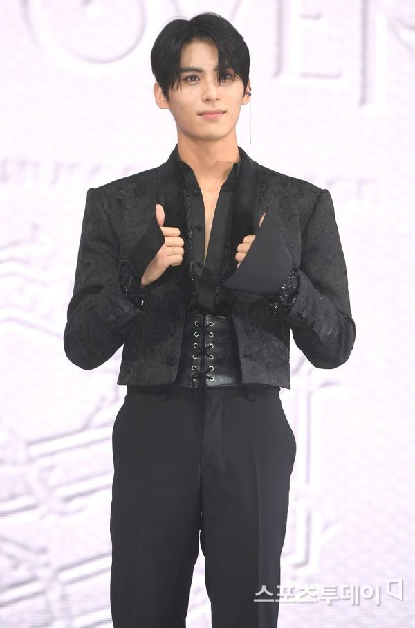 [ST포토] SF9 유태양 '엄지척' : 네이트 연예