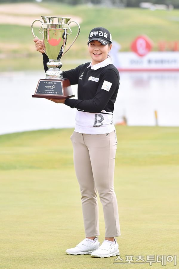[ST포토] 장수연 '2022 KLPGA 투어 개막전 우승' : 네이트 스포츠
