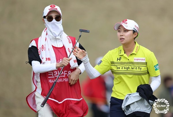 'KLPGA 챔피언십 3R 선두' 김효주 "60대 타수 유지 만족" : 네이트 스포츠