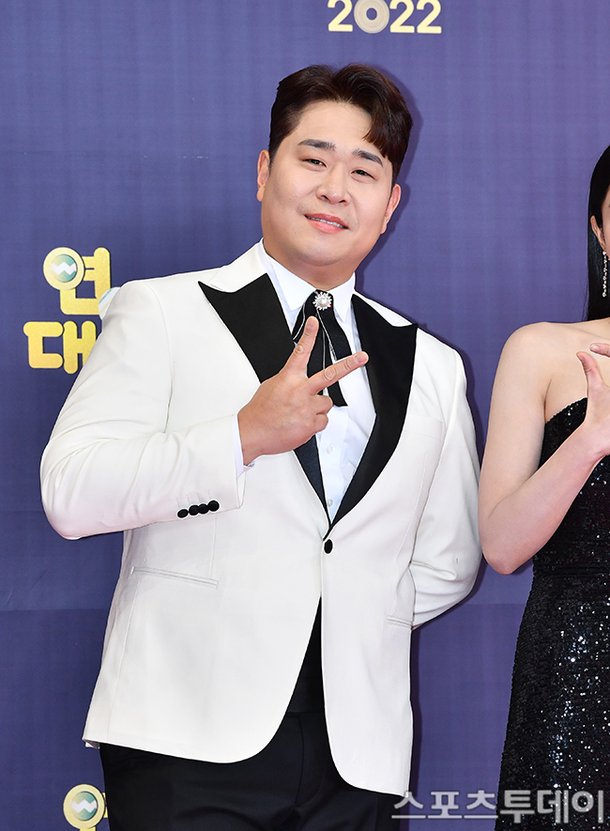 [ST포토] 문세윤-설인아-찬희, '2022 KBS 연예대상 MC 꿀조합' : 네이트 뉴스