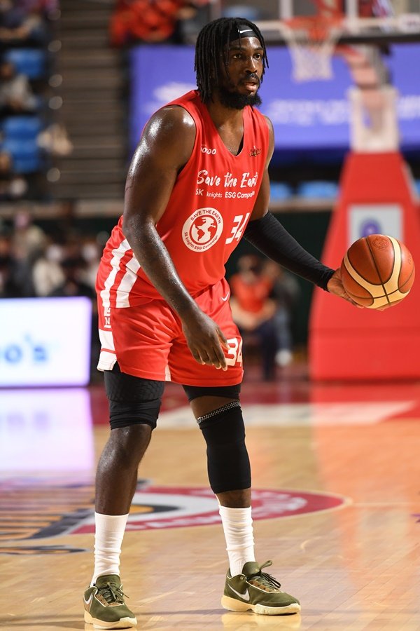 '워니 더블-더블' SK, 선두 KGC 11연승 저지 : 네이트 스포츠