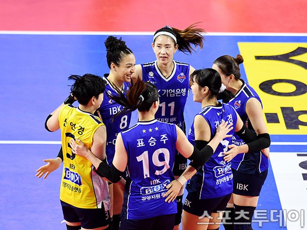IBK기업은행, 3연승+5위 도약…현대건설 5연패 수렁 : 네이트 스포츠