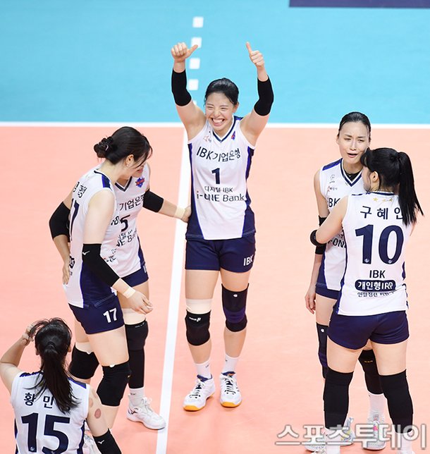 '표승주 25점' IBK기업은행, KGC인삼공사에 역전승…컵대회 결승 진출 : 네이트 스포츠