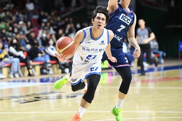 '벨란겔 30점 폭발' 한국가스공사, KCC 93-81로 꺾고 10연패 탈출 : 네이트 스포츠