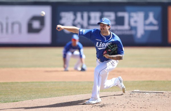 '삼성 팬에 눈도장 쾅쾅' 코너, KBO 데뷔전서 6이닝 2실점 8K : 네이트 스포츠