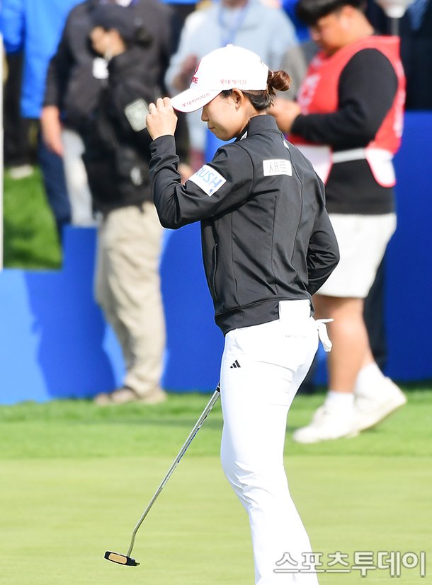 [ST포토] 황유미, 2024 KLPGA 투어 국내 대회 첫 우승 : 네이트 스포츠