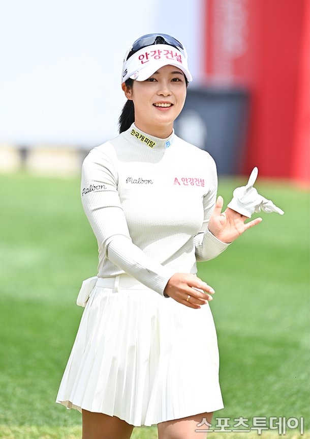 전예성, KLPGA 챔피언십 1R 6언더파 맹타…박주영과 공동 선두(종합) : 네이트 스포츠