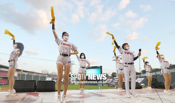 "KBO 관중 입장 허용, MLB 청사진 될 것" ESPN : 네이트 스포츠