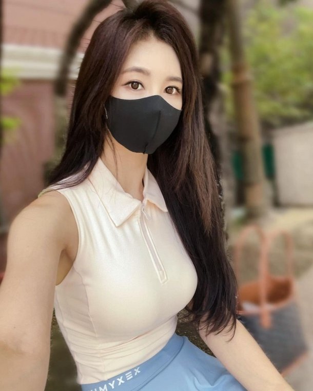 강예빈 글래머 몸매 자랑을 이런 식으로 하나 소원을 이뤄주세요 네이트 연예
