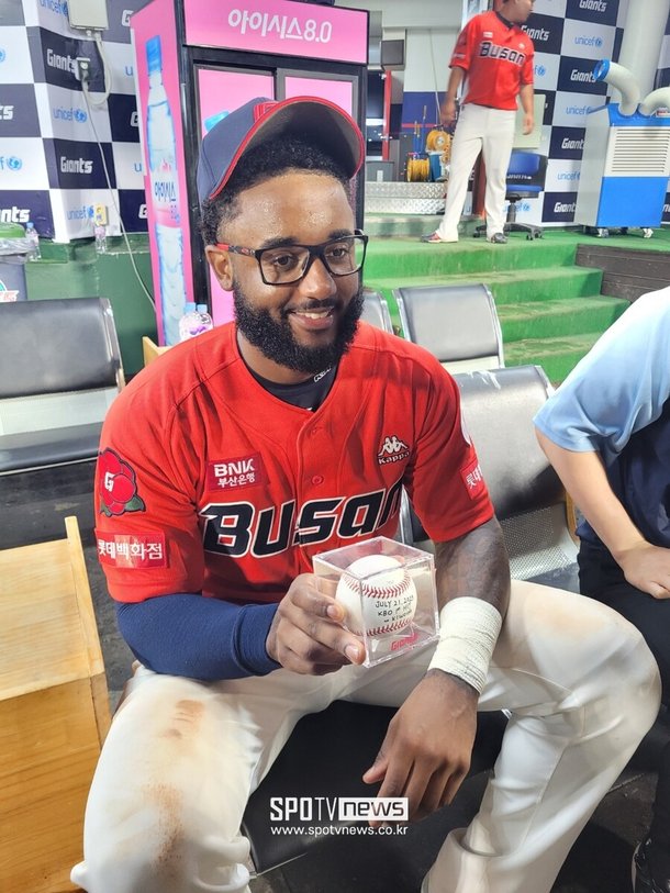 KBO 에이스 153km 때려 안타를…구드럼 심상찮은 출발, 롯데 후반기 승리요정 등극하나 : 네이트 스포츠