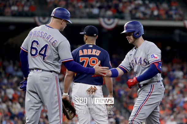 [ALCS 게임노트] '초전박살' 텍사스, PS 무패+7연승 질주…12년 만에 WS까지 두 걸음 남았다 : 네이트 스포츠
