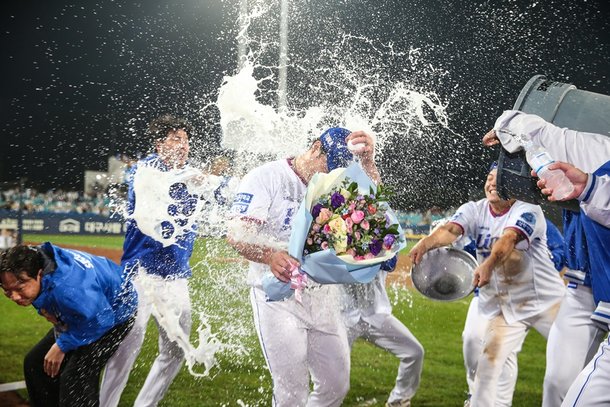 '29년 기다린 우승' LG, 400SV 오승환, 20승-200K 페디…2023년 KBO 역사적 순간들 : 네이트 스포츠