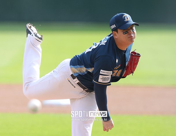 [준PO1 게임노트] '김성욱 극적 대타 투런포+신민혁 무실점 호투' NC, SSG 꺾고 준PO 1차전 기선제압…PO행 절대 고지 점령 : 네이트 스포츠