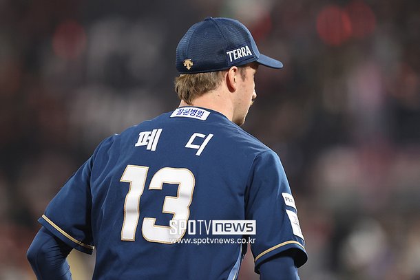 [PO1 게임노트] 선동열 전설 넘은 '탈KBO' 페디, 12K 압도적 호투…NC, kt '빅게임 피처' 쿠에바스 깨고 먼저 1승 : 네이트 스포츠